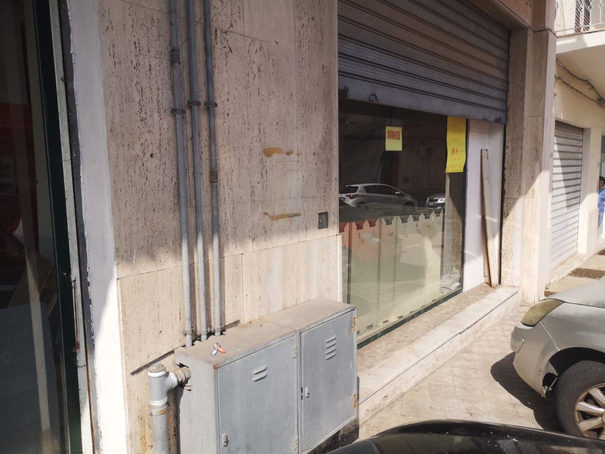 locale commerciale in vendita a reggio di calabria