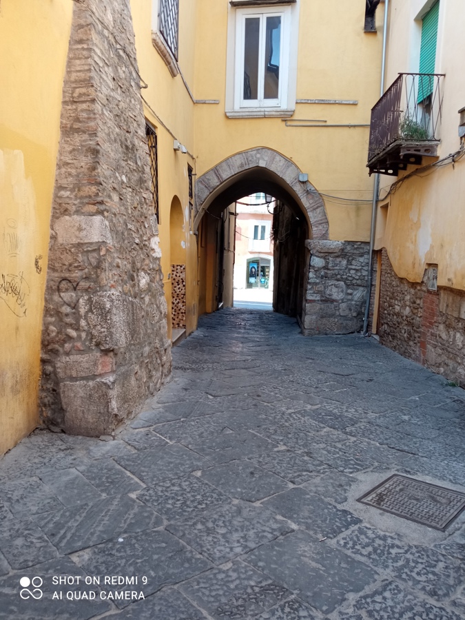 locale commerciale in vendita a benevento