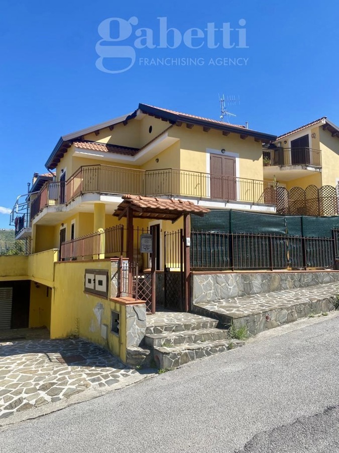 villa bifamiliare in vendita a castelnuovo cilento